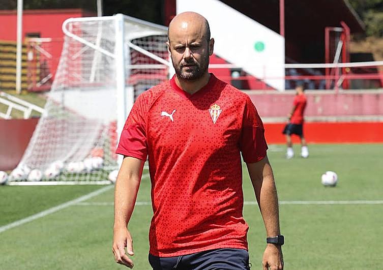 «No podemos optar a cualquier delantero, hay que adaptarse al mercado ...