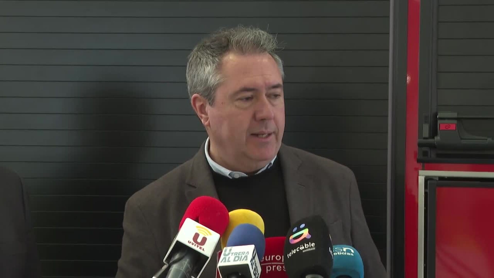 Espadas contrapone la subida del SMI con la "protección" de la Junta a ...