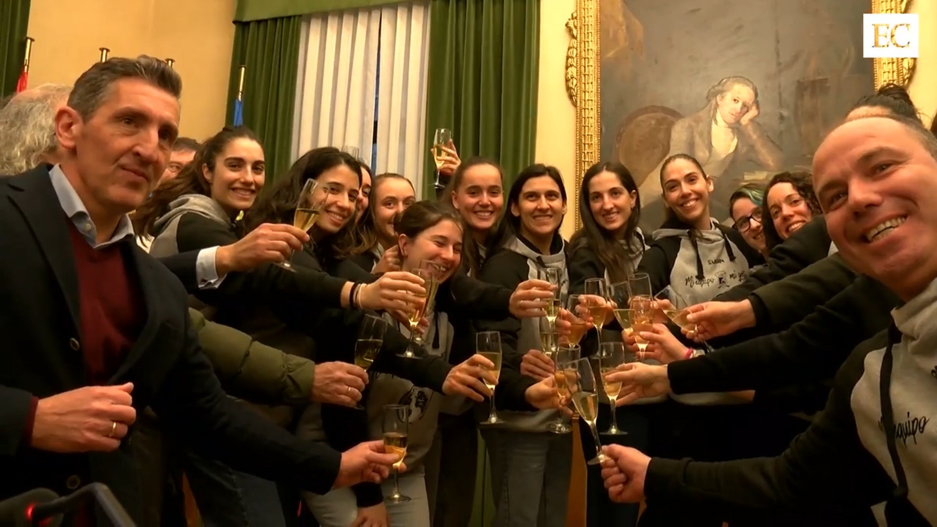 El Telecable celebra la Copa en el Ayuntamiento de Gijón | El Comercio ...