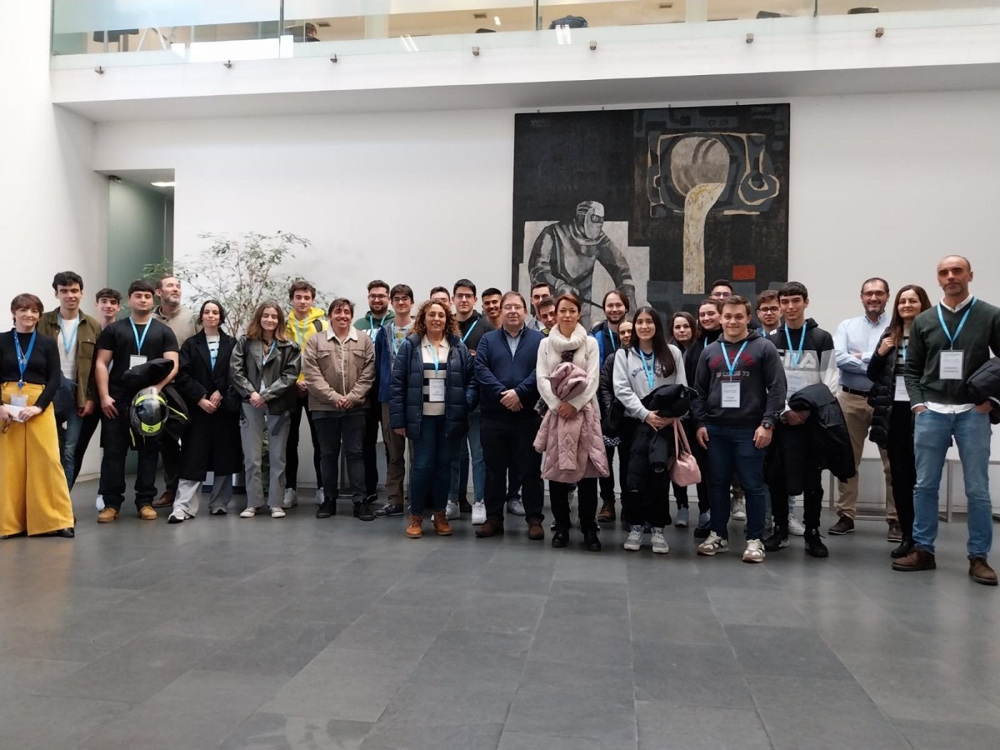 Visita de estudiantes de la Universidad de Oviedo a Idonial Centro ...