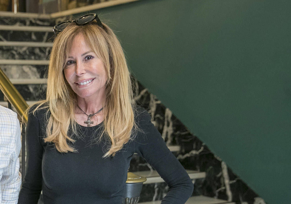 El romance entre Lara Dibildos y un extronista de 'Mujeres, hombres y ...