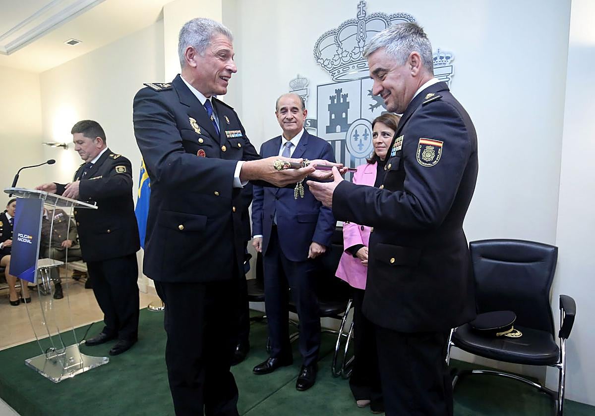 El nuevo jefe superior de Policía de Asturias se compromete a ofrecer ...