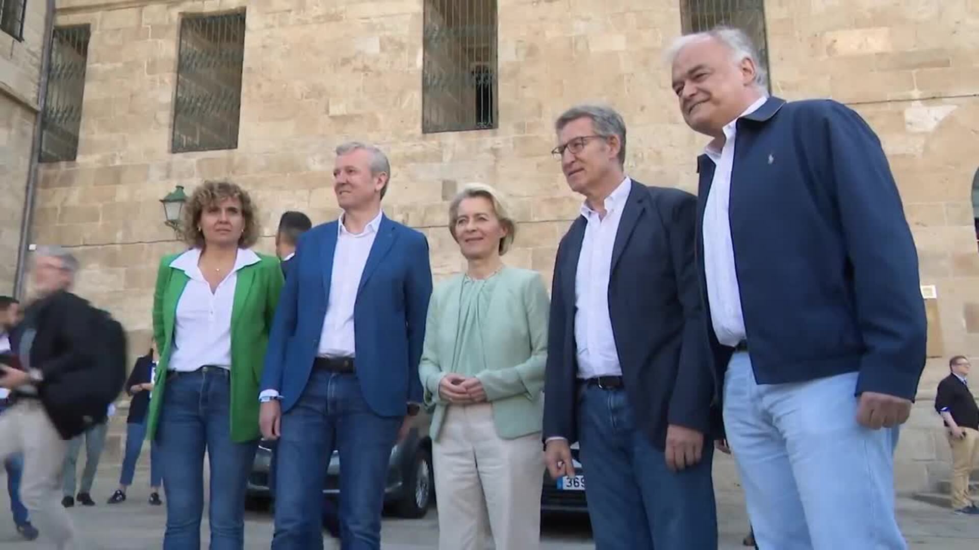 Ursula von der Leyen visita Santiago acompañada de Alberto Núñez Feijóo ...