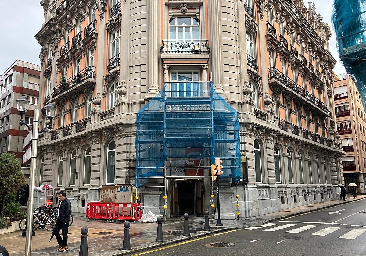 El antiguo Banco Gijón se convertirá en un 'work café' | El Comercio ...