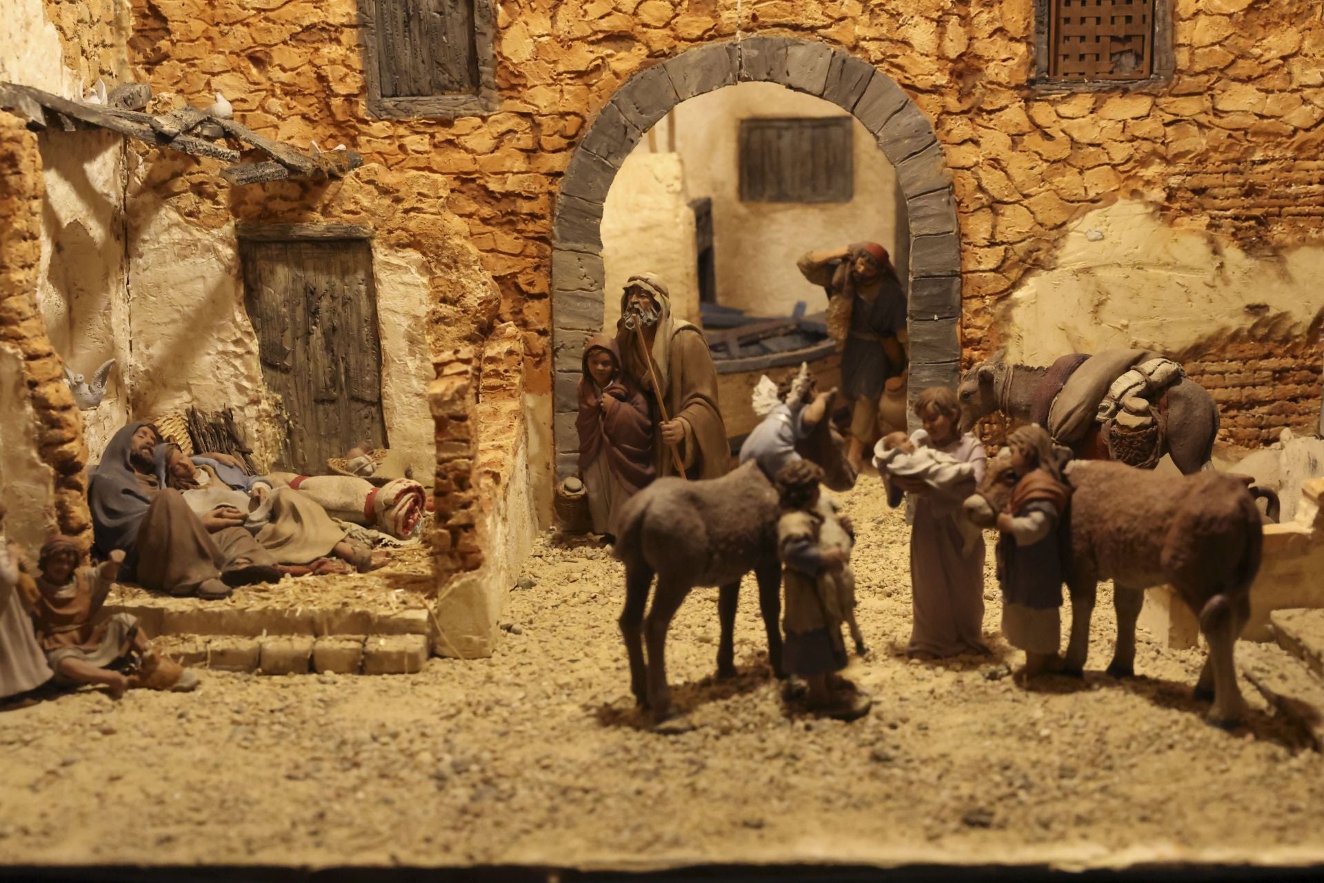 Los belenes clásicos y modernos conviven en la exposición de Avilés ...