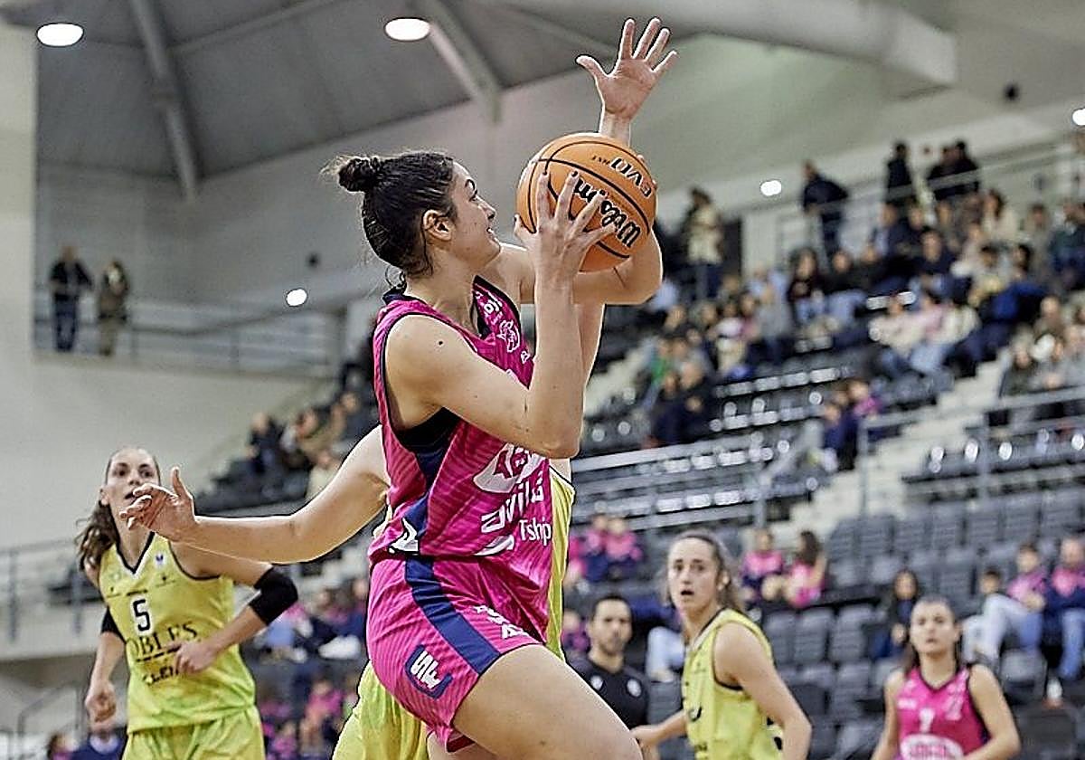 Esther Sevilla, jugadora del Abril Adba Sanfer: «En Avilés he ...