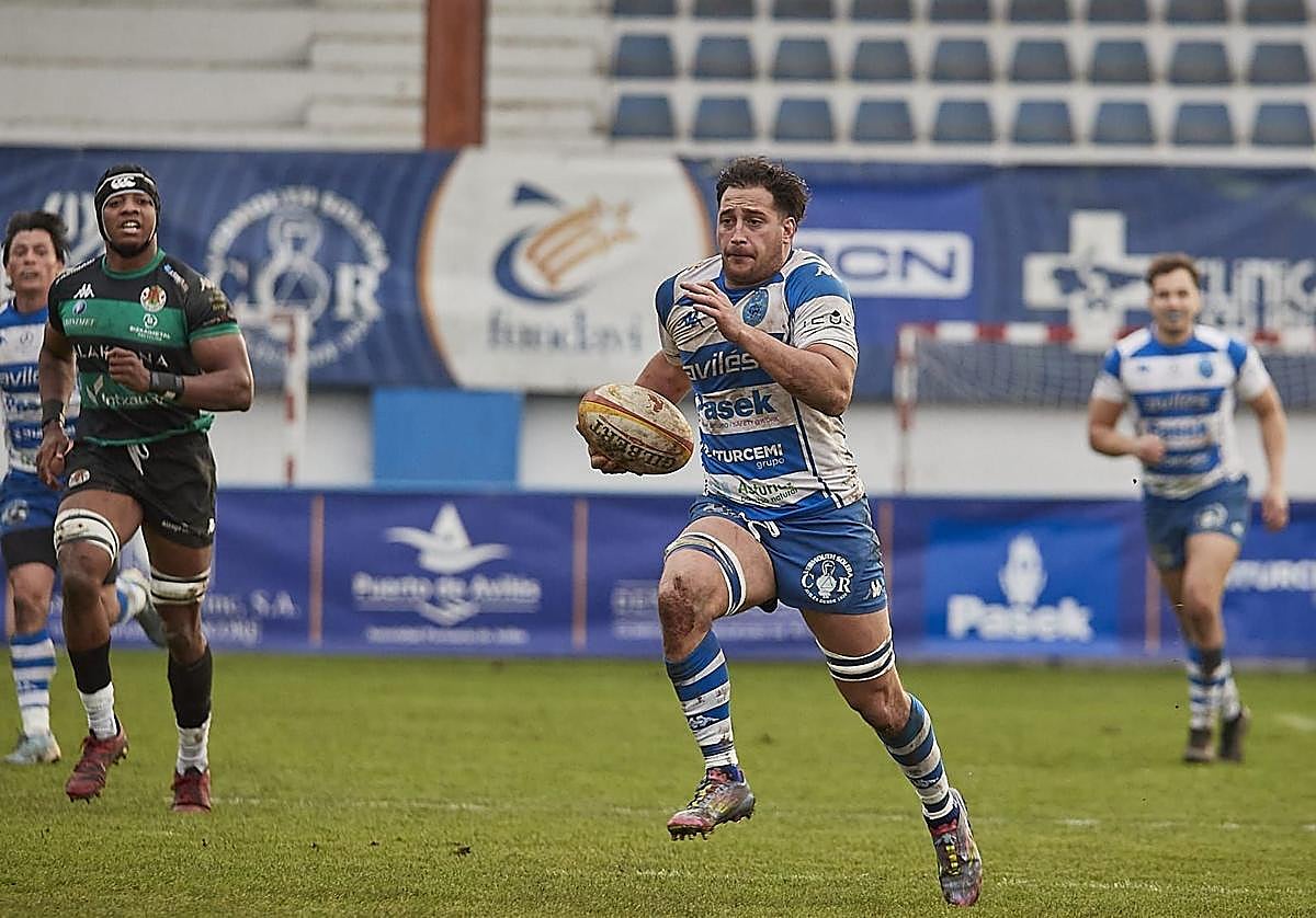 Juan Martín Rico, jugador del Pasek Belenos, con una costilla rota ...