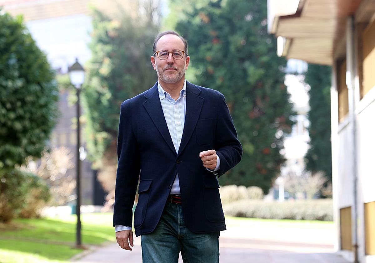 Mario Arias Navia, presidente del PP de Oviedo: «Alfredo Canteli es un ...