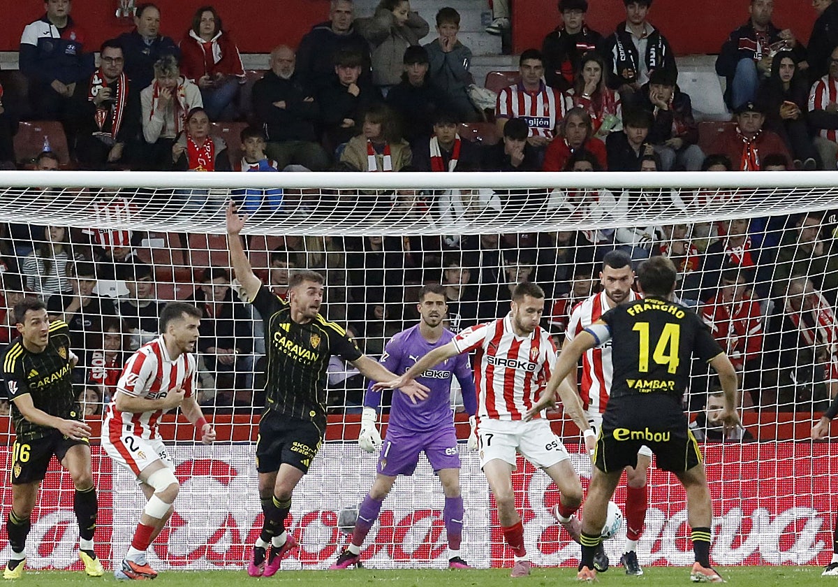 Todo y nada en la visita del Sporting a Zaragoza | El Comercio: Diario ...