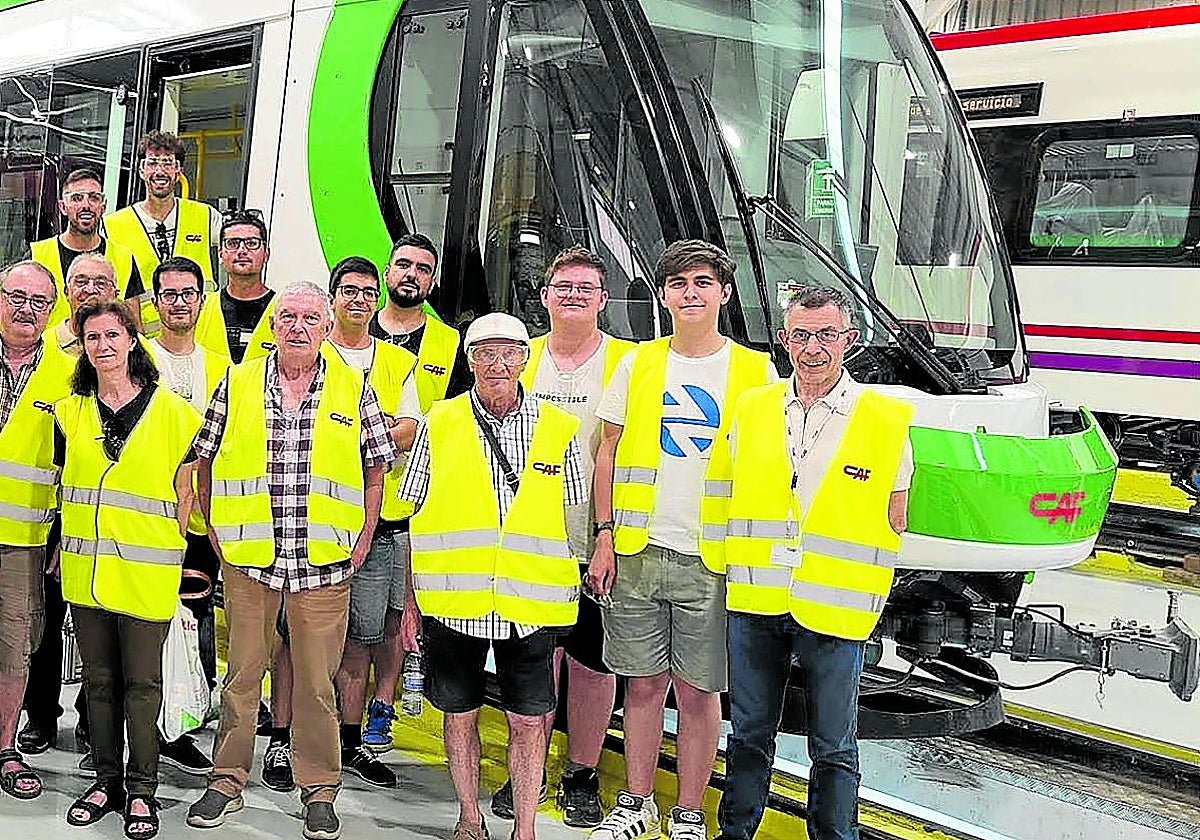 El primer tren nuevo de Feve está en Aragón, pendiente de remates para ...