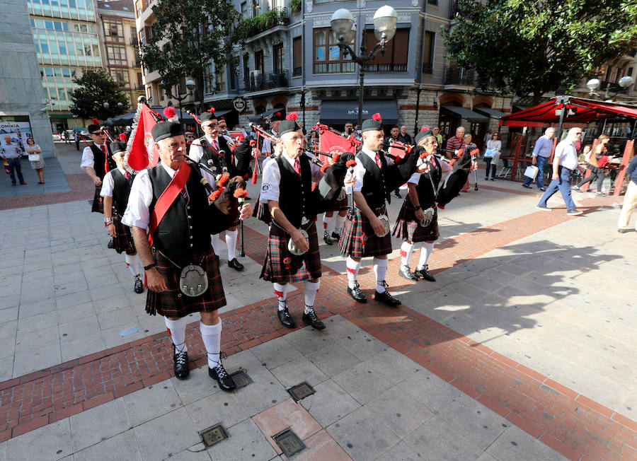 Los gaiteros escoceses dan la bienvenida al festival de Folk de Getxo ...