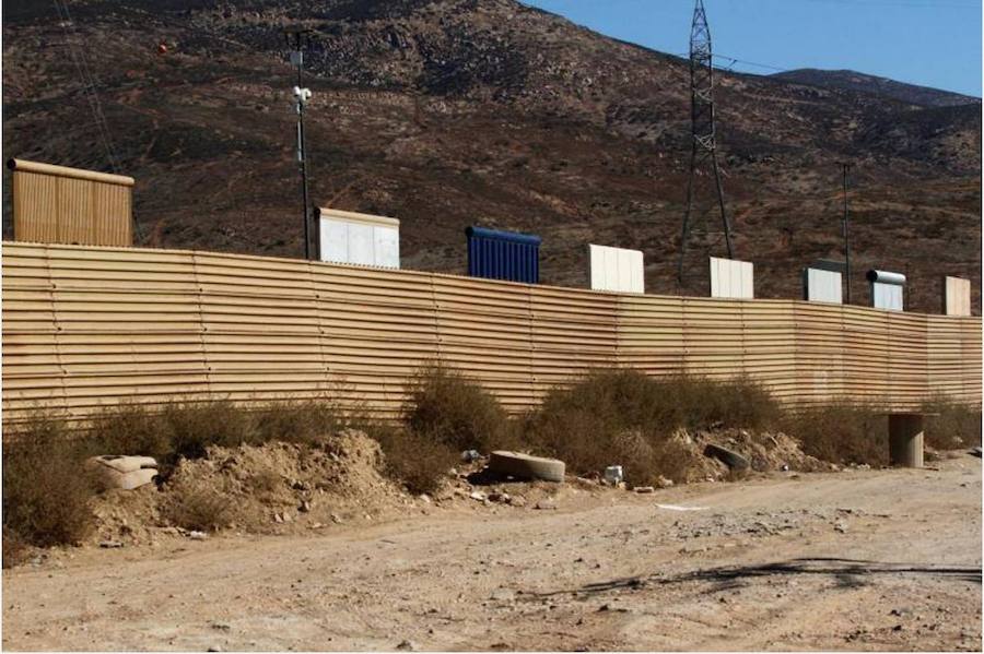 Donald Trump prueba varios modelos para su muro en Tijuana | El Correo