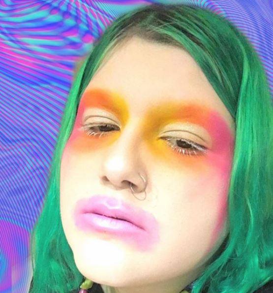 Fotos: Por sus looks pringados y surrealistas conocerás a esta ...