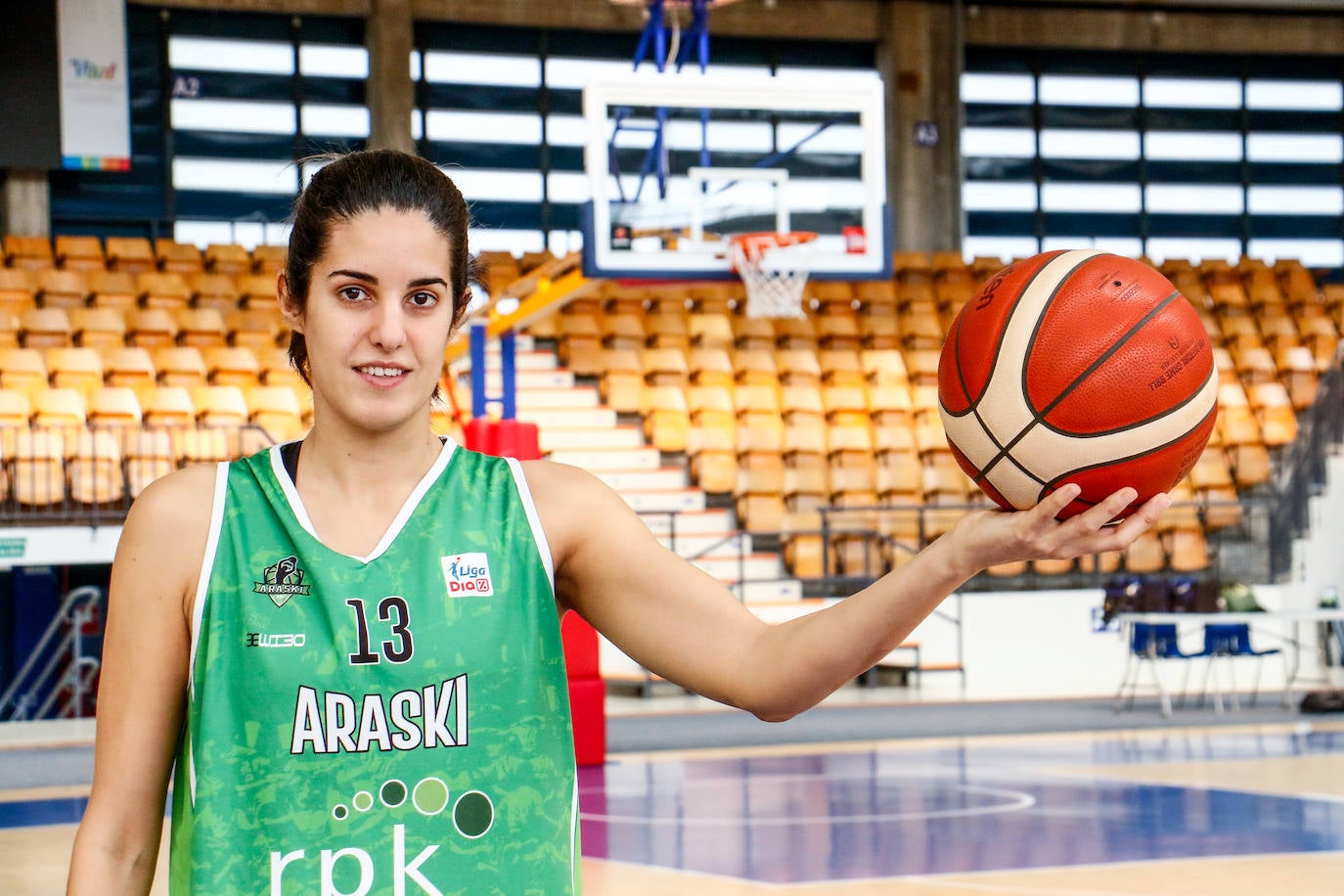 Laura Pardo: «Compartir vestuario con grandes jugadoras te hace ...