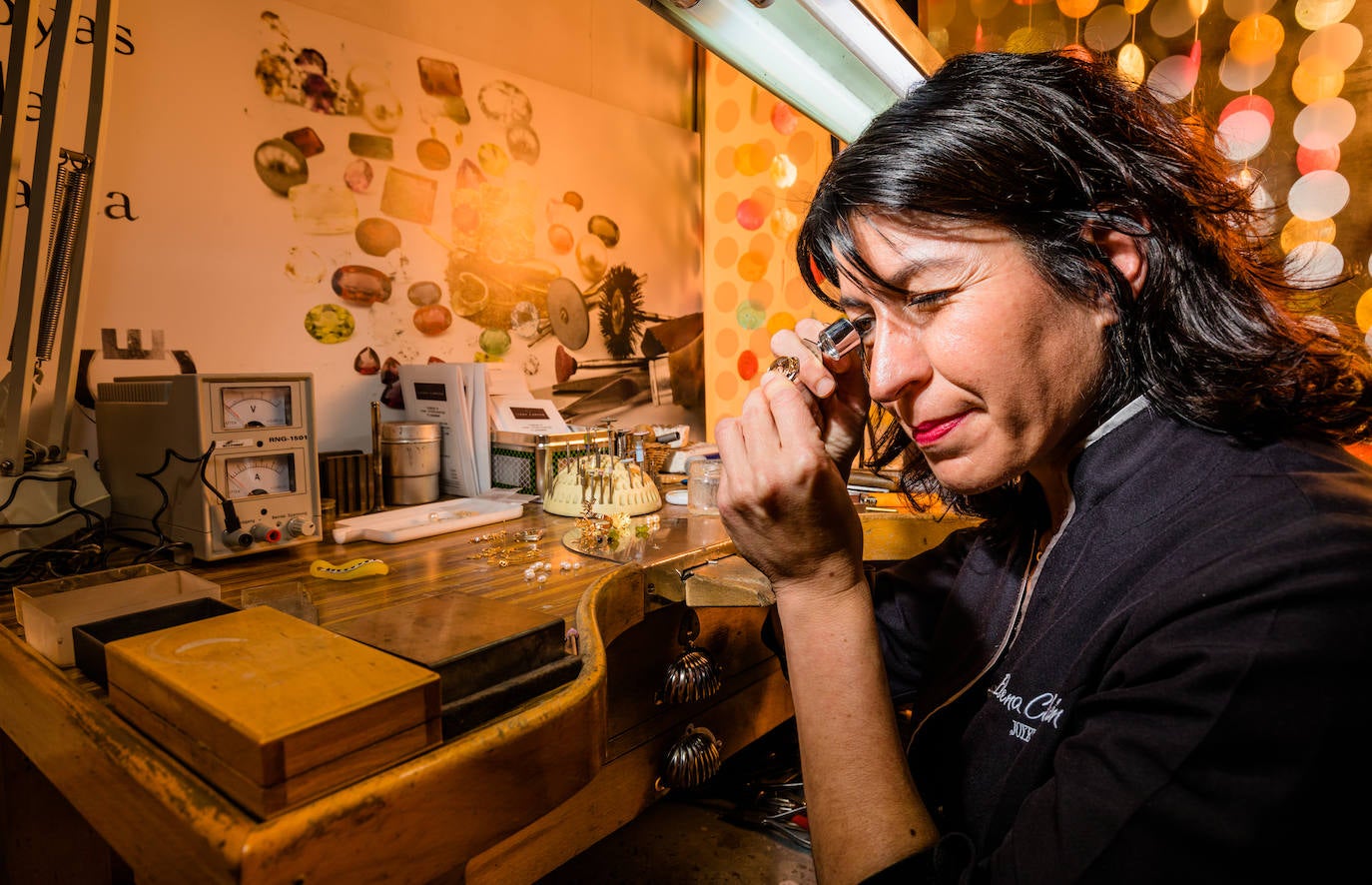 Fotos: Así nacen las joyas de Elena Cambón | El Correo