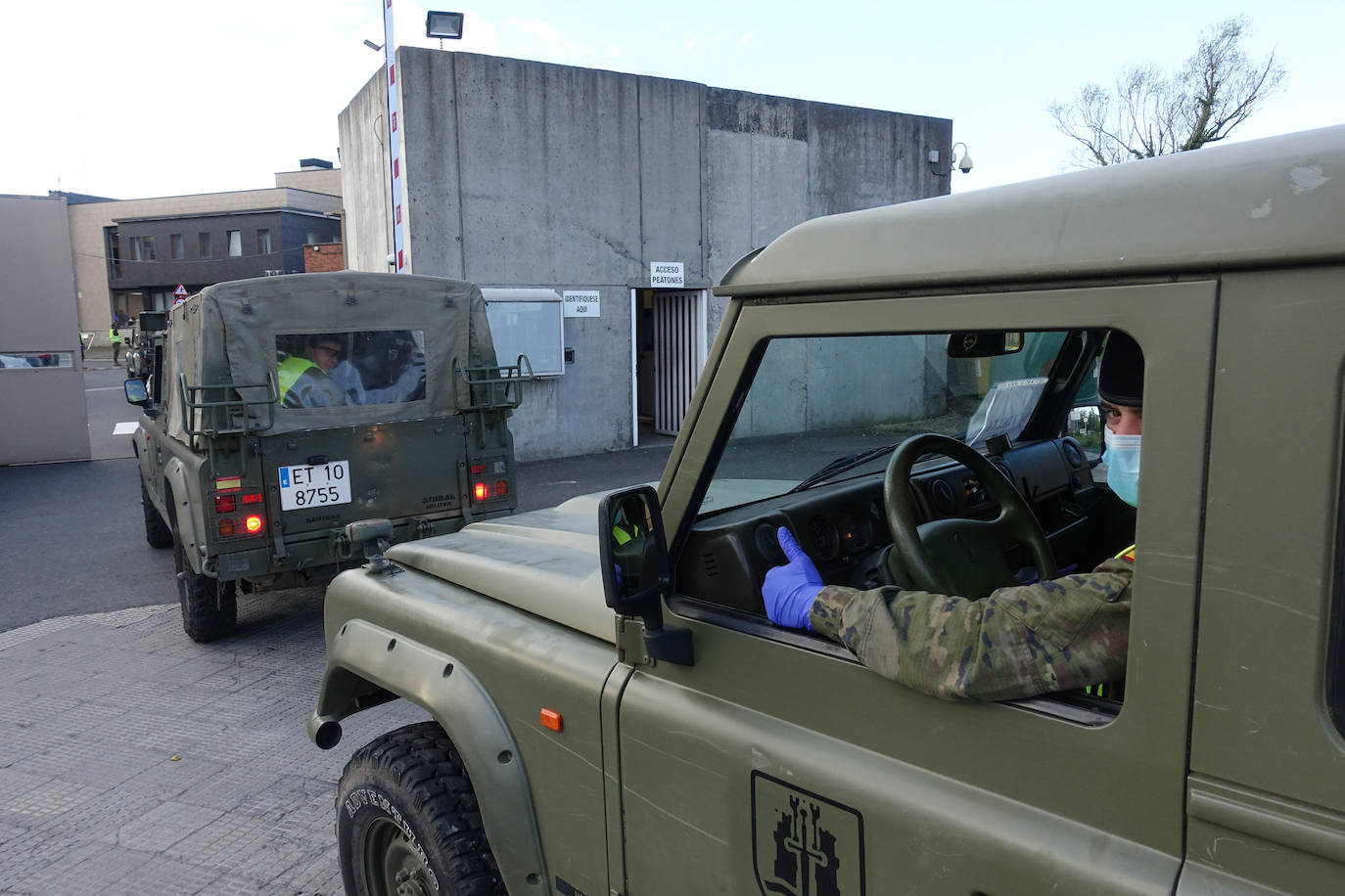 Fotos: El Ejército desinfecta la cárcel de Basauri | El Correo