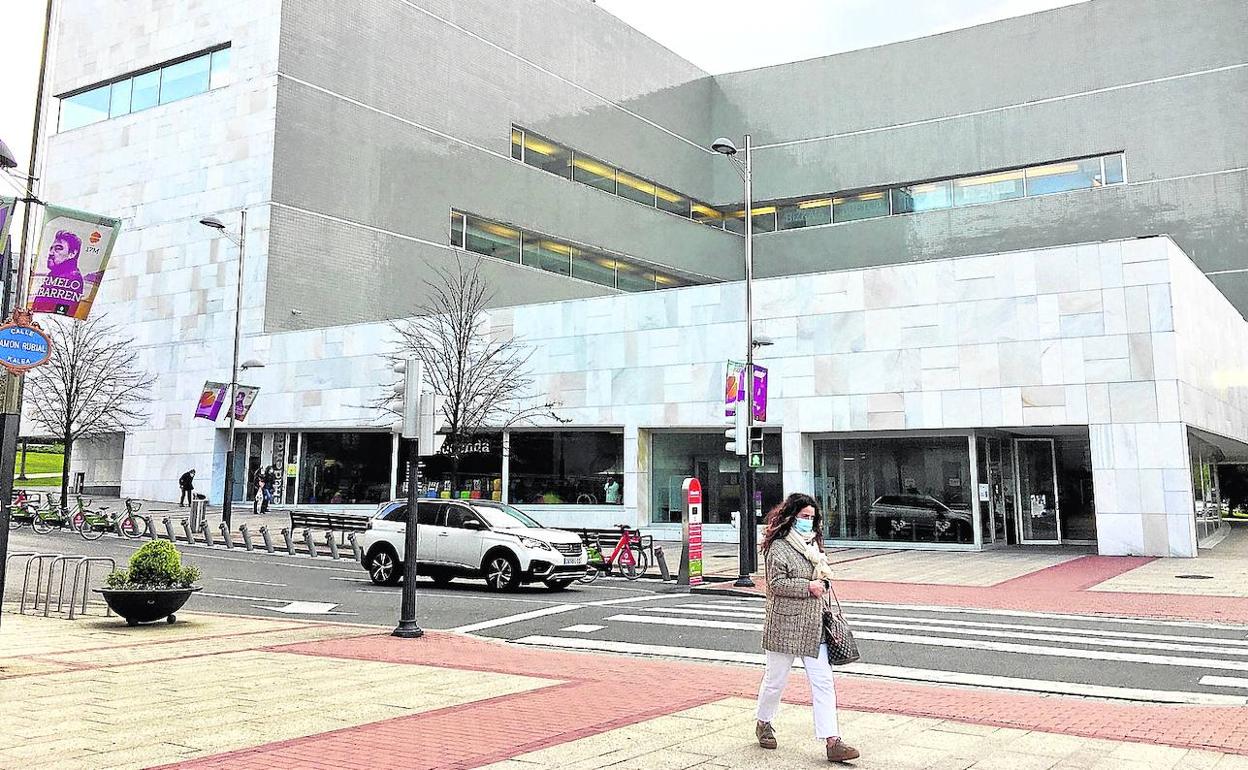 Bizkaia Aretoa cumple diez años como buque insignia de la UPV en Bilbao ...
