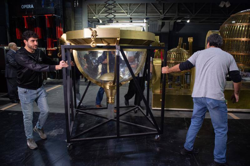 Fotos: Los bombos del Sorteo Extraordinario de Navidad ya están en el ...