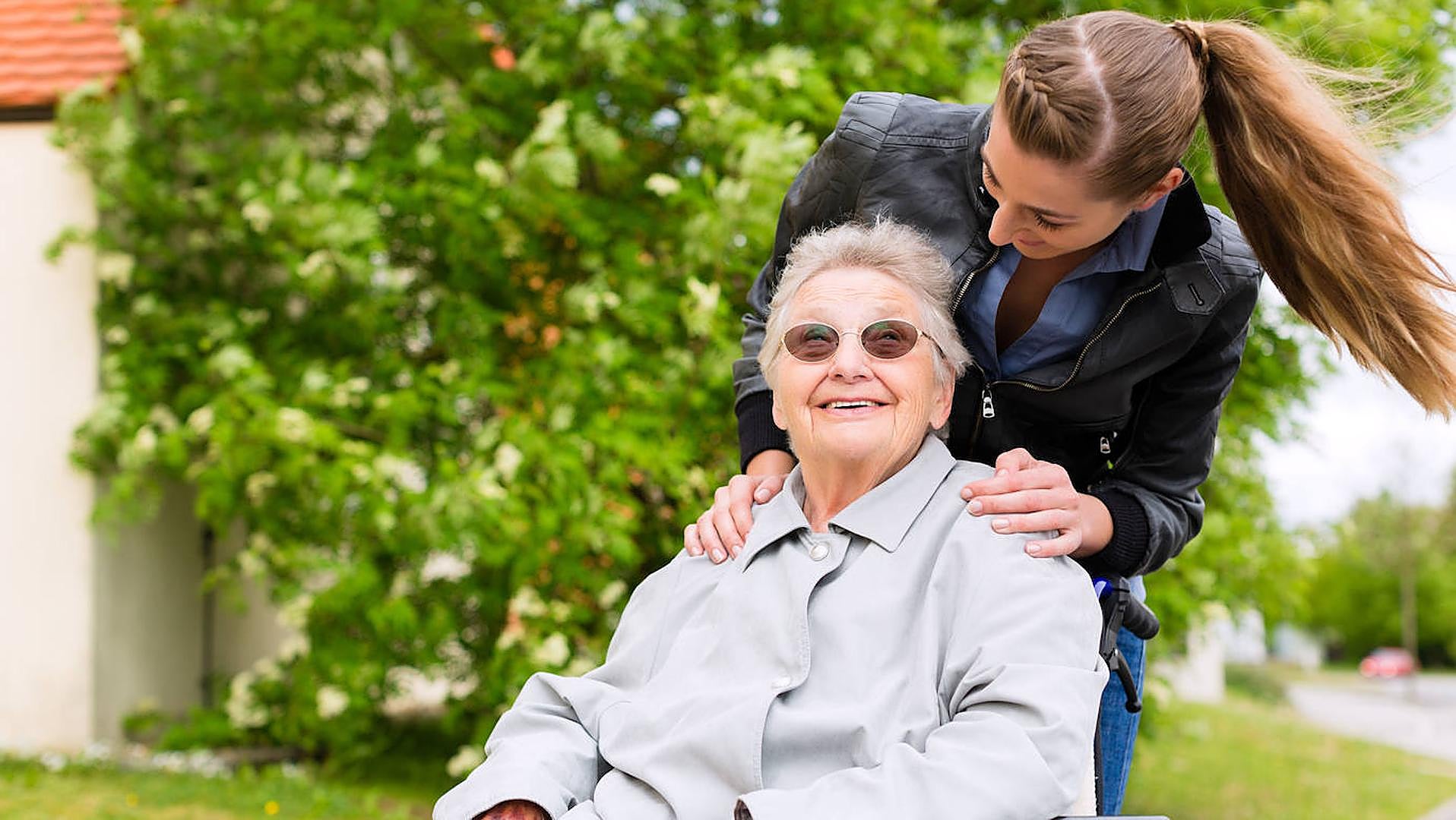 Cómo afrontar el envejecimiento de nuestros padres y acompañarlos en ...