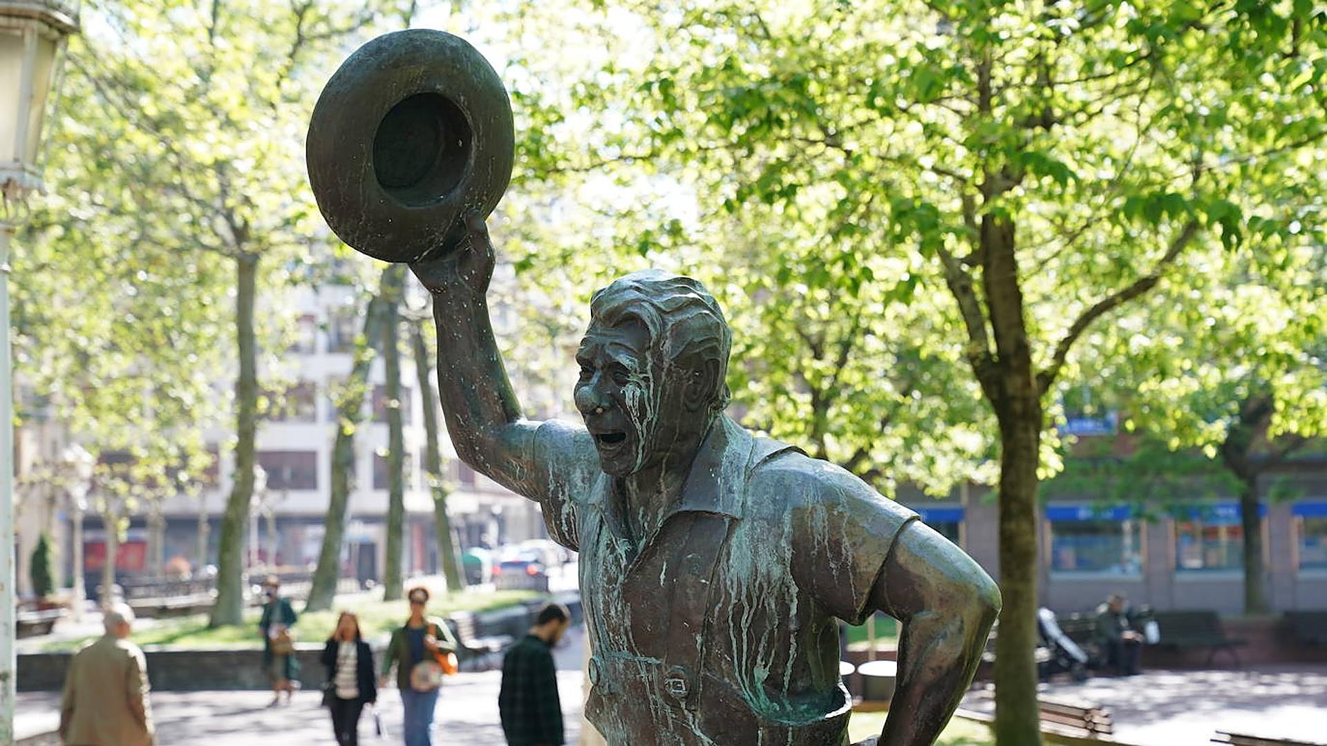 Qué poca gracia le haría al payaso Tonetti ver su escultura en Bilbao ...