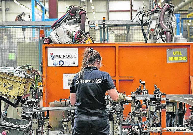 Gestamp anuncia una inversión de 900 millones para el coche eléctrico ...