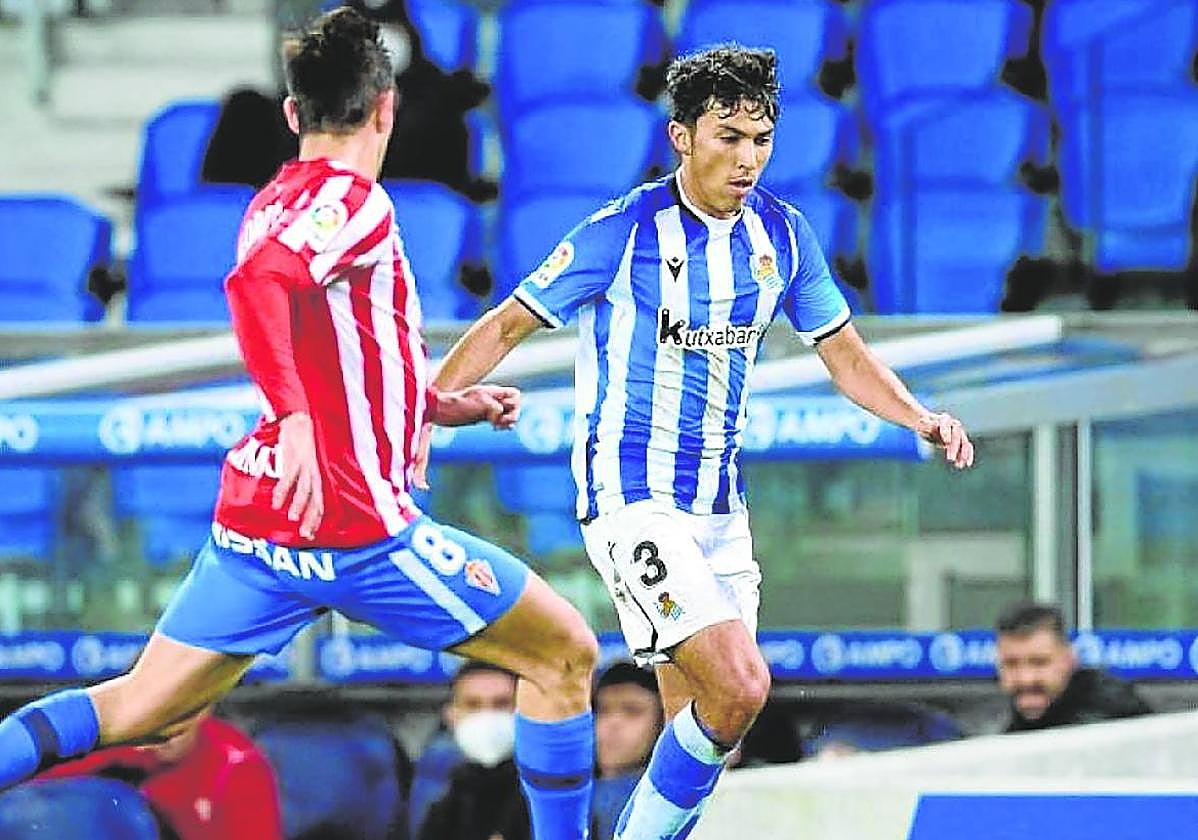 Jonathan Gómez, lateral izquierdo de la Real Sociedad, en la órbita ...