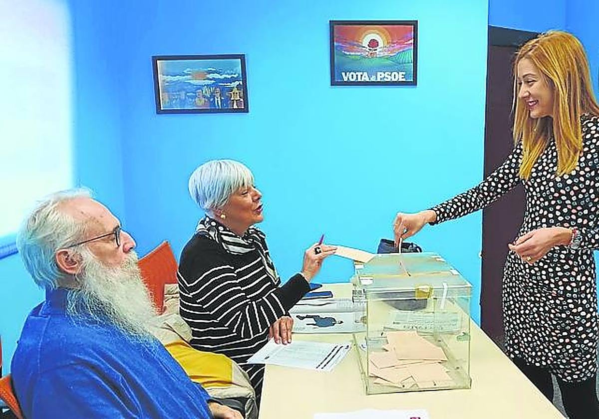 El PSOE mirandés respalda las negociaciones de Sánchez | El Correo