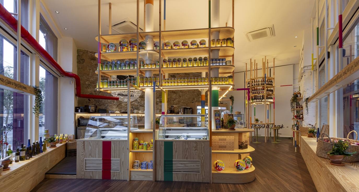 El interiorista que decora los bares y restaurantes más 'cool' de ...