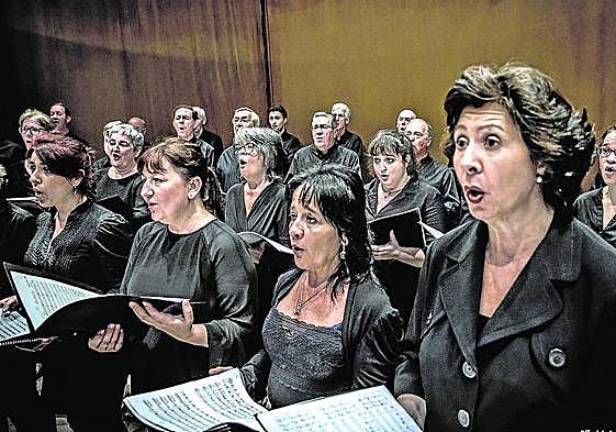 El inmenso placer de cantar en un coro | El Correo
