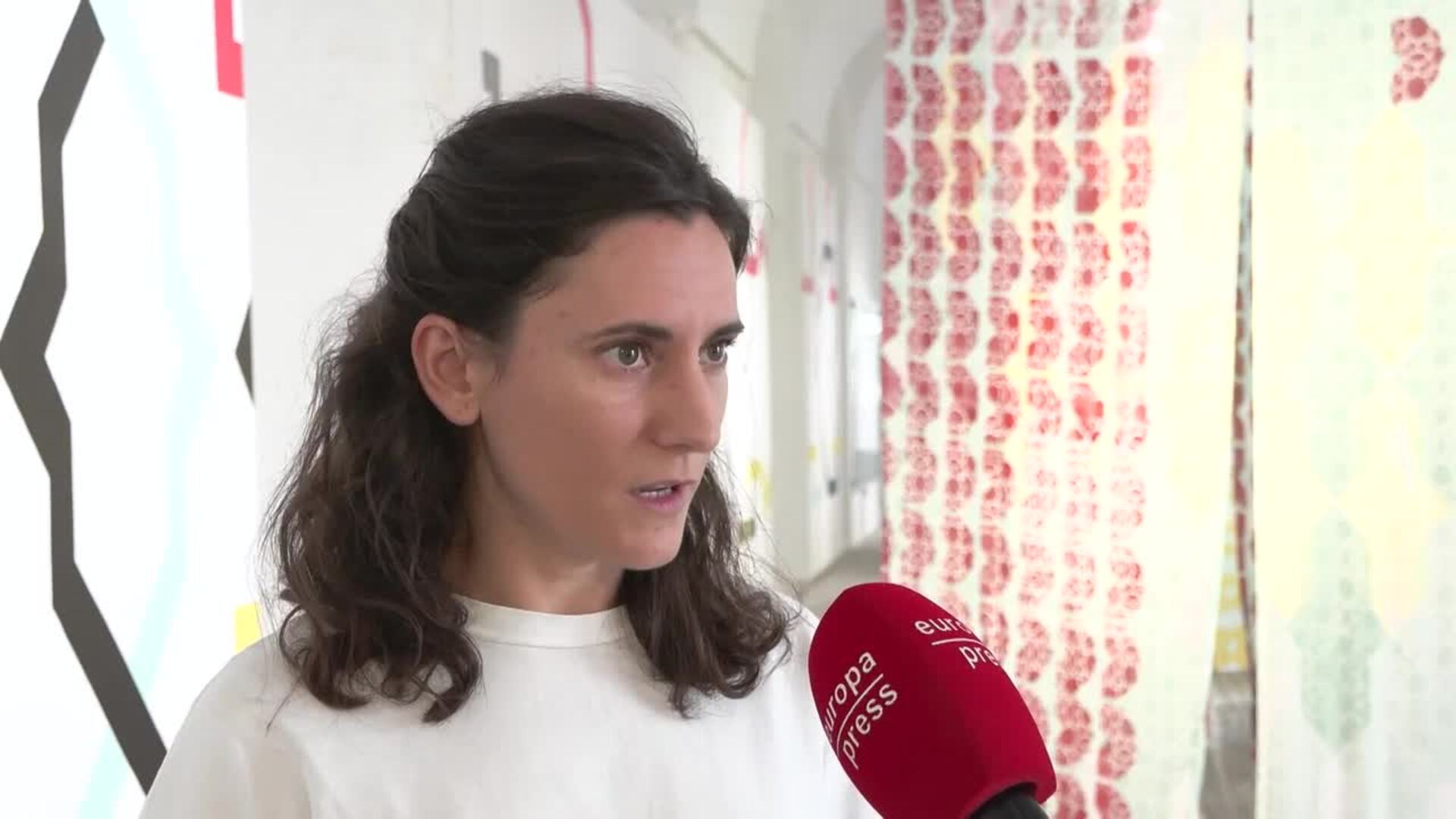 Isabel Flores: “Quiero que el espectador se sienta dentro de la pintura ...