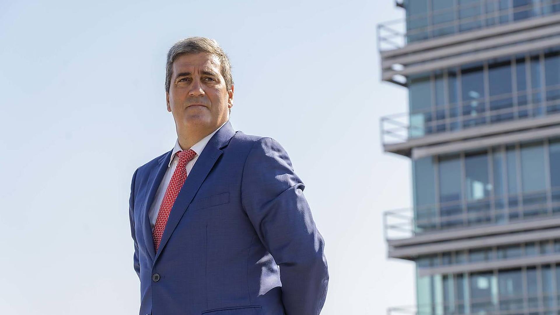 El director del BEC Xabier Basañez es reelegido presidente de la ...