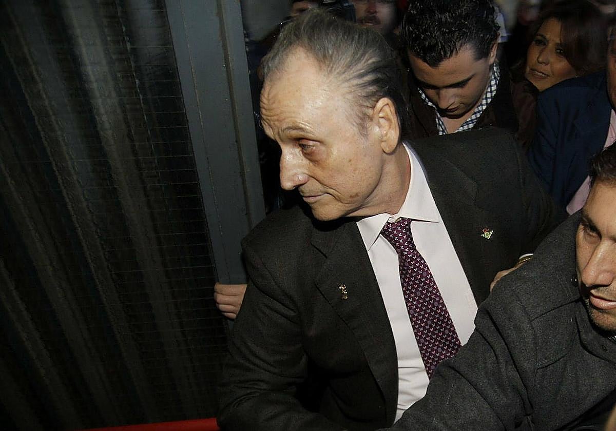 Preocupa el estado de salud de Manuel Ruiz de Lopera, intervenido de ...