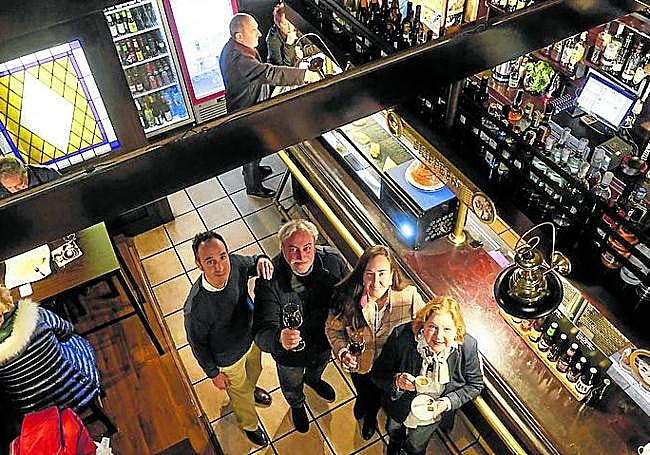Última ronda en el pub Skipper's | El Correo