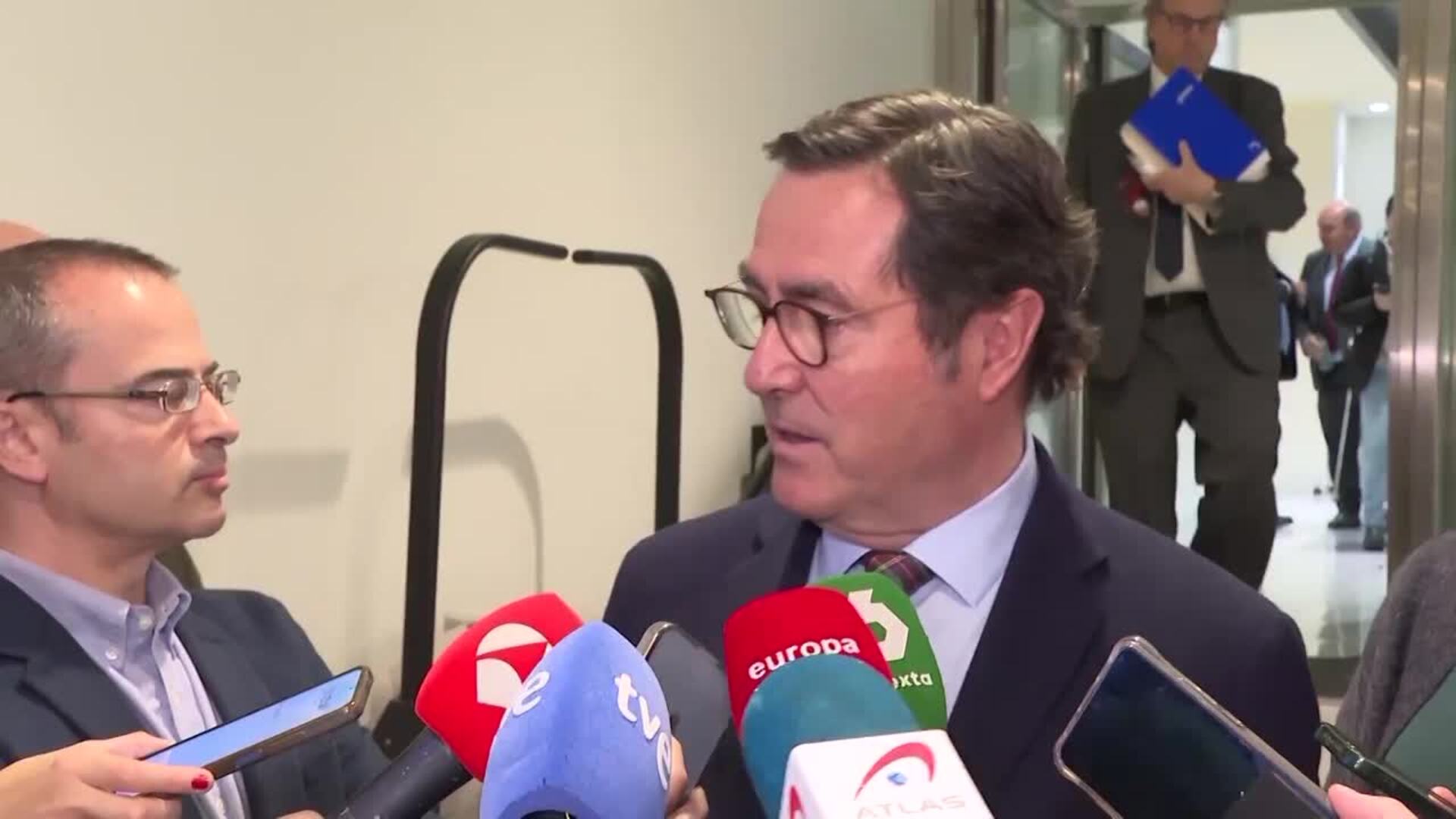 Garamendi considera una "mala noticia" que el Gobierno pueda plantearse ...