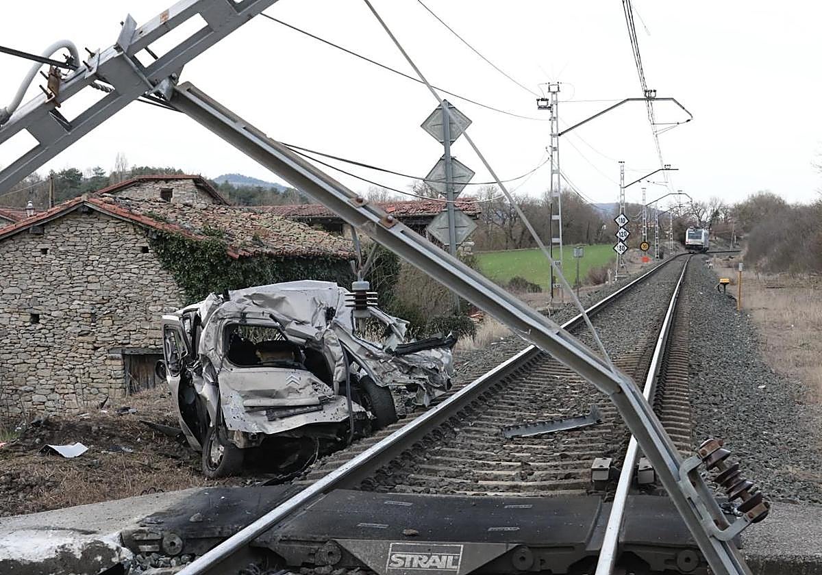 Fallece un conductor al ser arrollado por una locomotora en Kuartango ...
