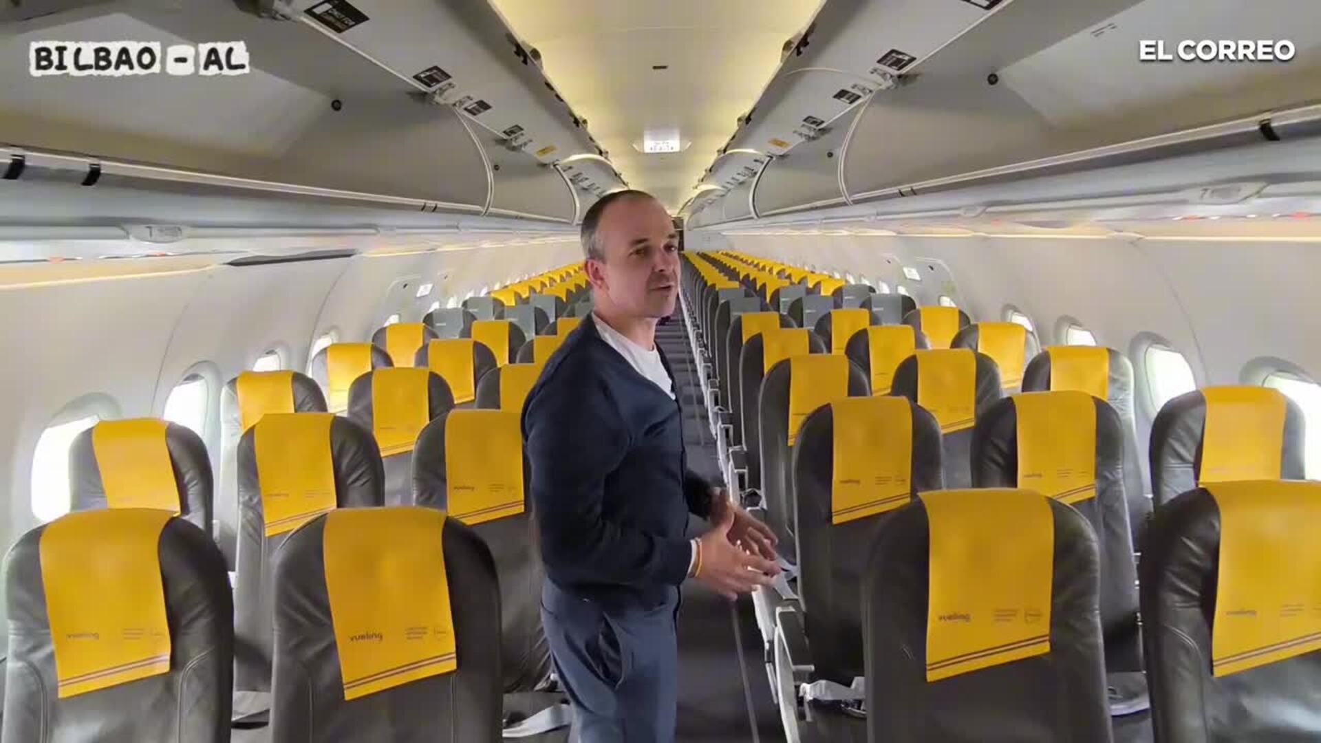 Un día a bordo de un avión con base en Bilbao | El Correo
