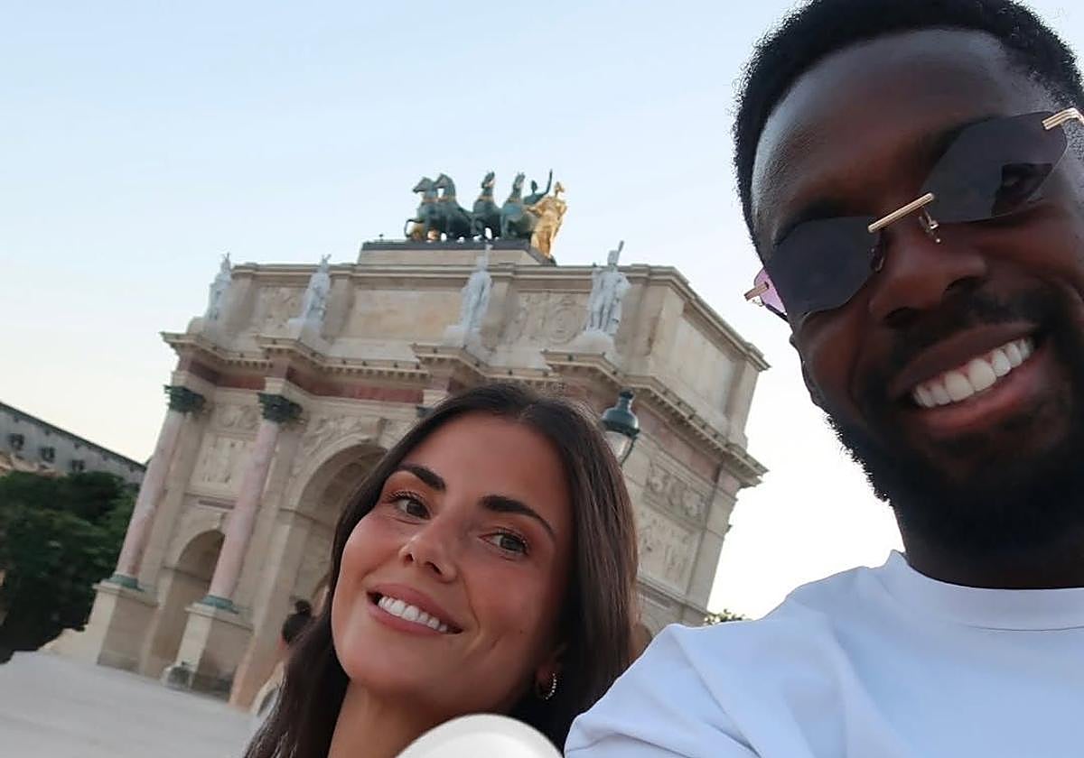 La escapada de Iñaki Williams y Patricia Morales a París | El Correo