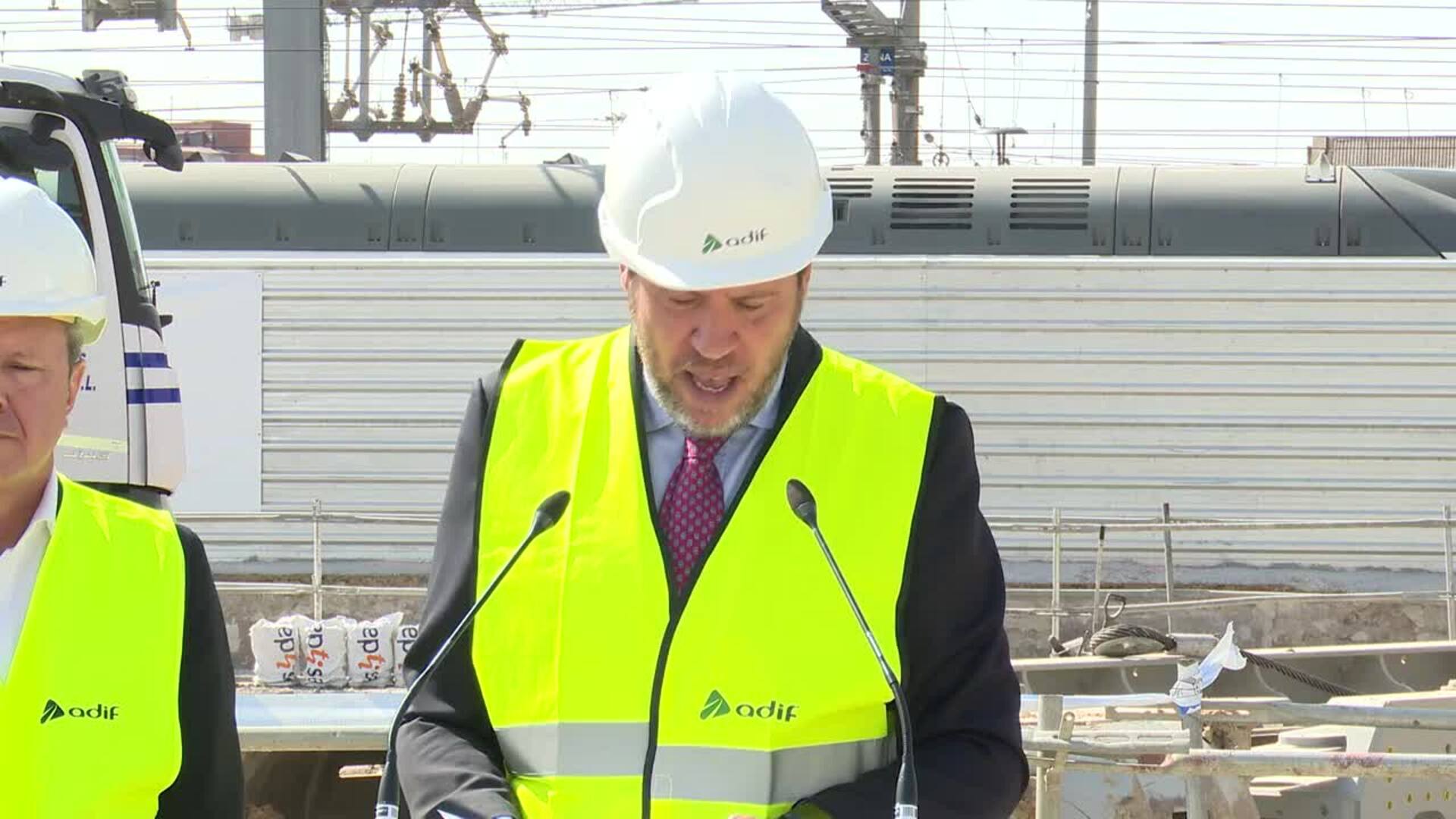 Puente defiende las inversiones del "sanchismo" del que PP y Vox ...