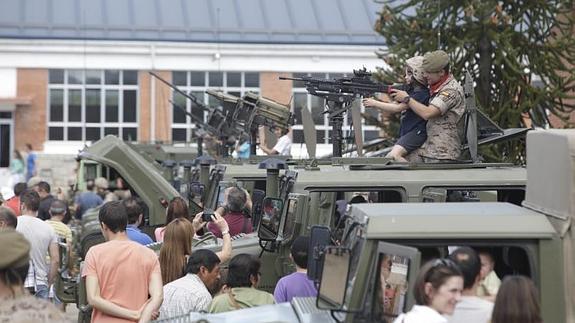 La base militar de Araca 'recluta' estrategas | El Correo