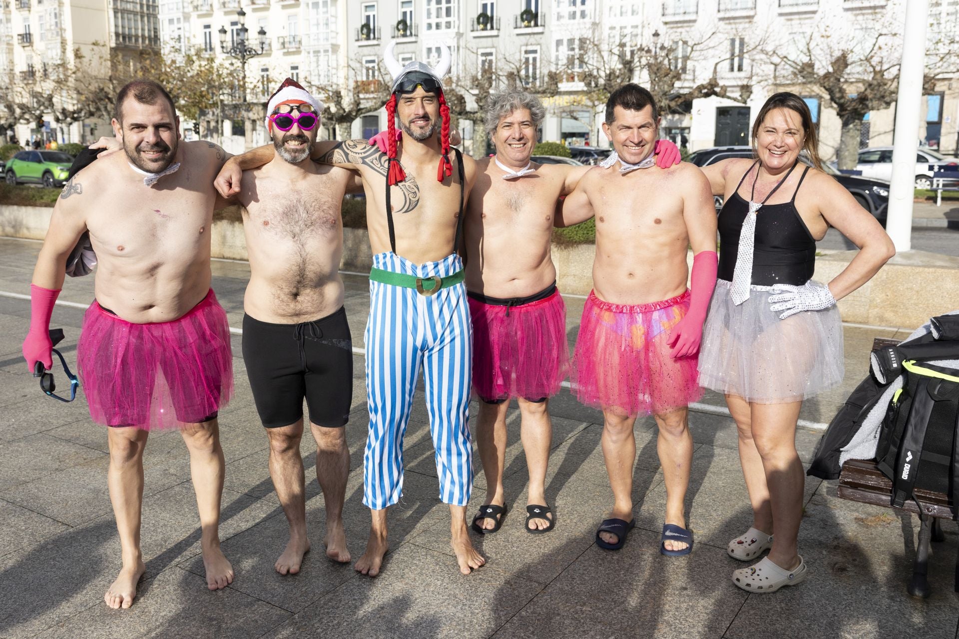 La Travesía de Navidad colorea la Bahía de Santander | El Diario Montañés