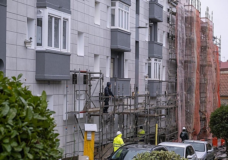 La rehabilitación de las 'casas de la Renfe' finalizará en Semana Santa ...