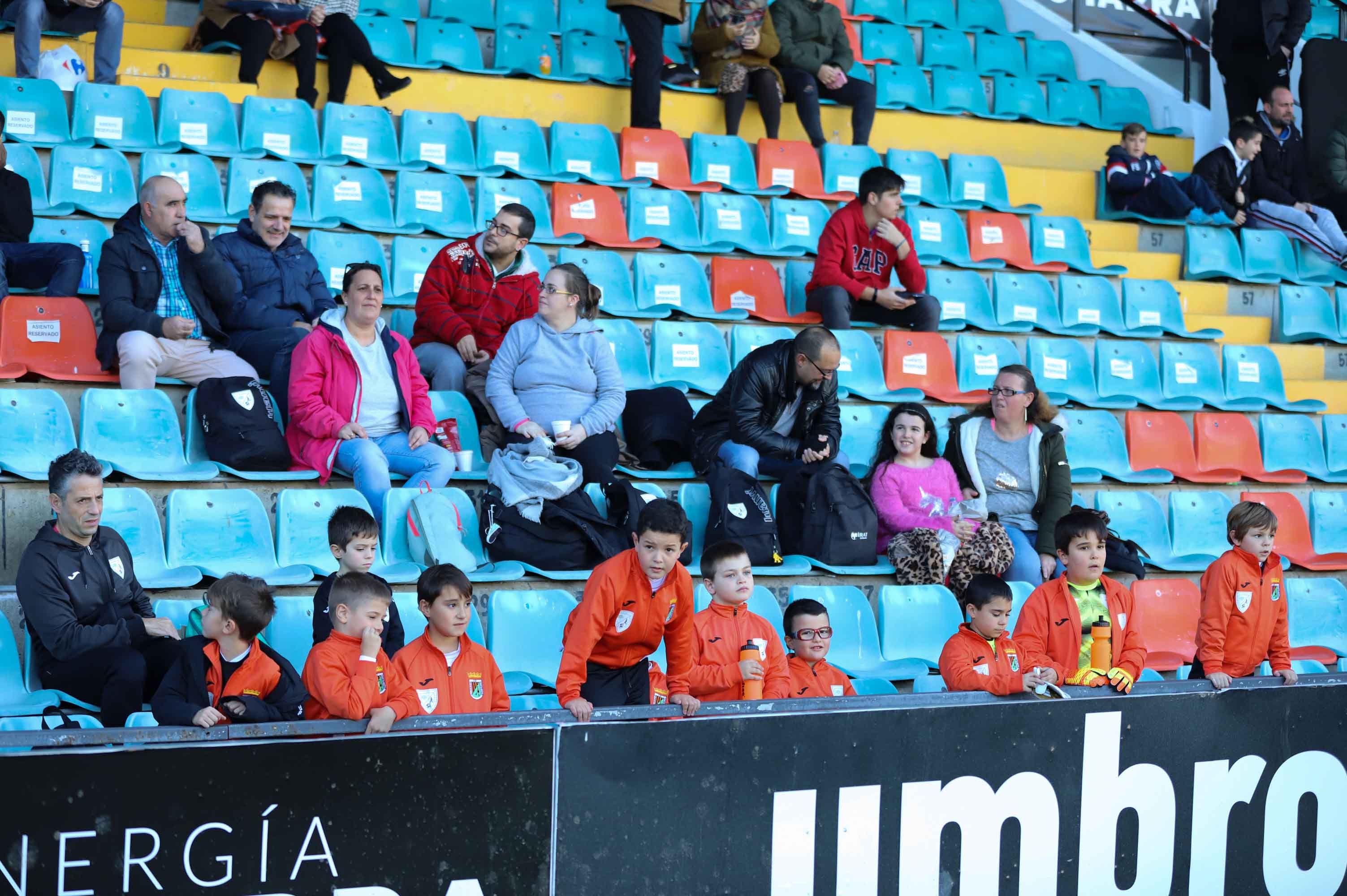 Fotos: Amistoso entre el Salamanca CF UDS y el CD Ribert en el estadio ...
