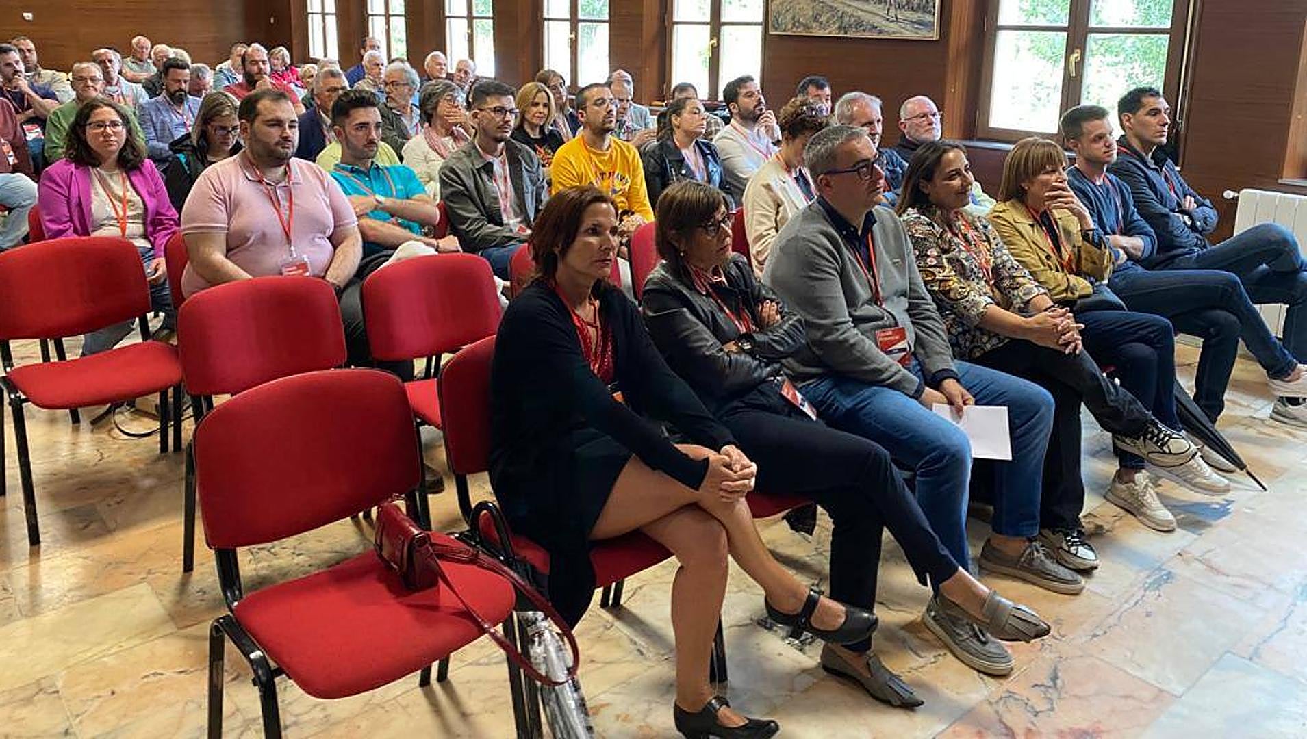 El PSOE huye de sorpresas y mantiene las cabezas de lista al Congreso y ...