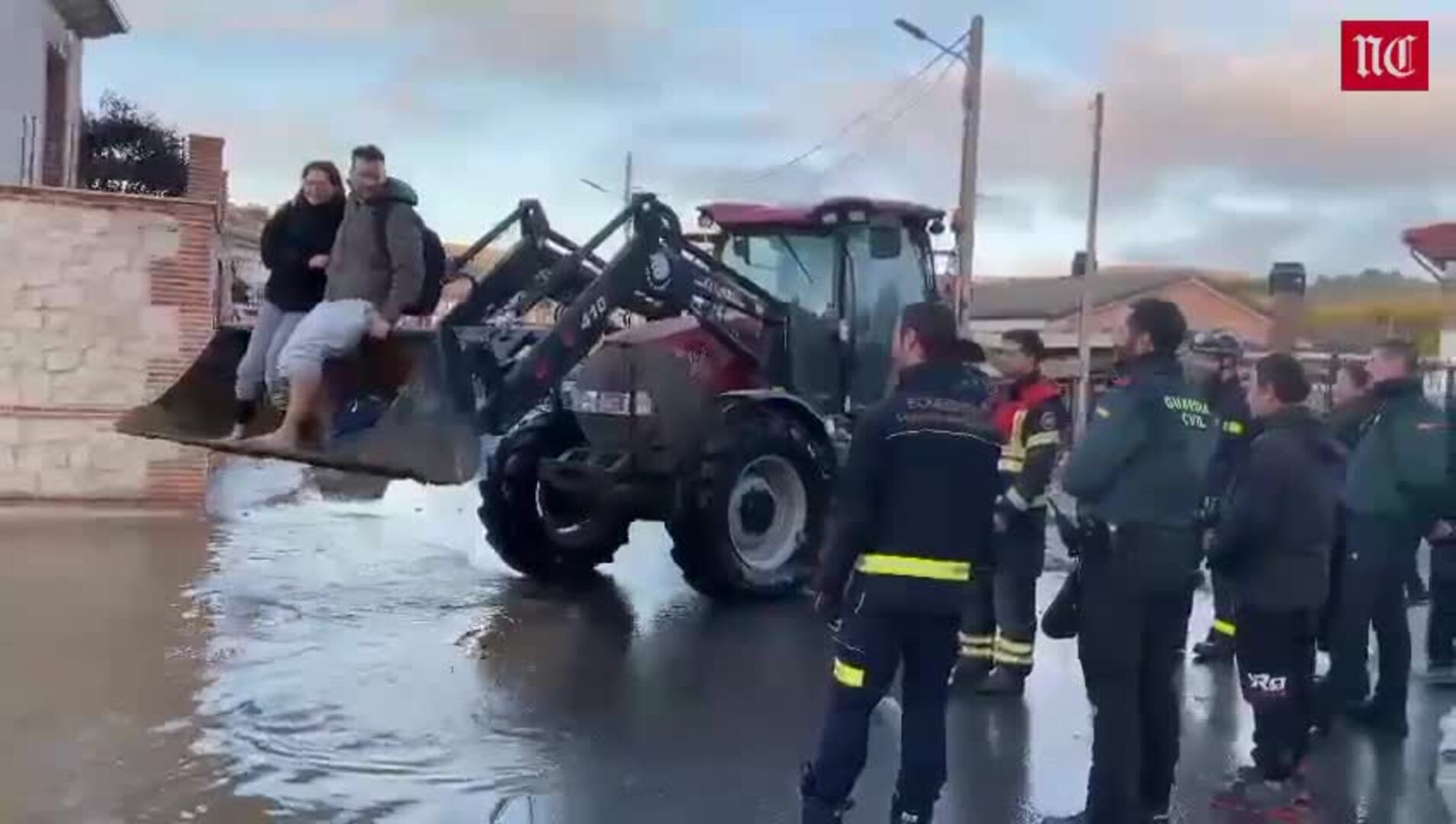 Dos vecinos son auxiliados en Rábano debido a las inundaciones | El ...