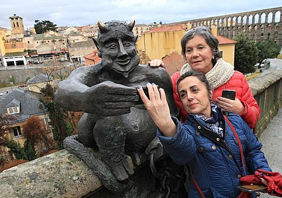 El diablillo del Acueducto cumple cinco años bajo la amenaza de un ...