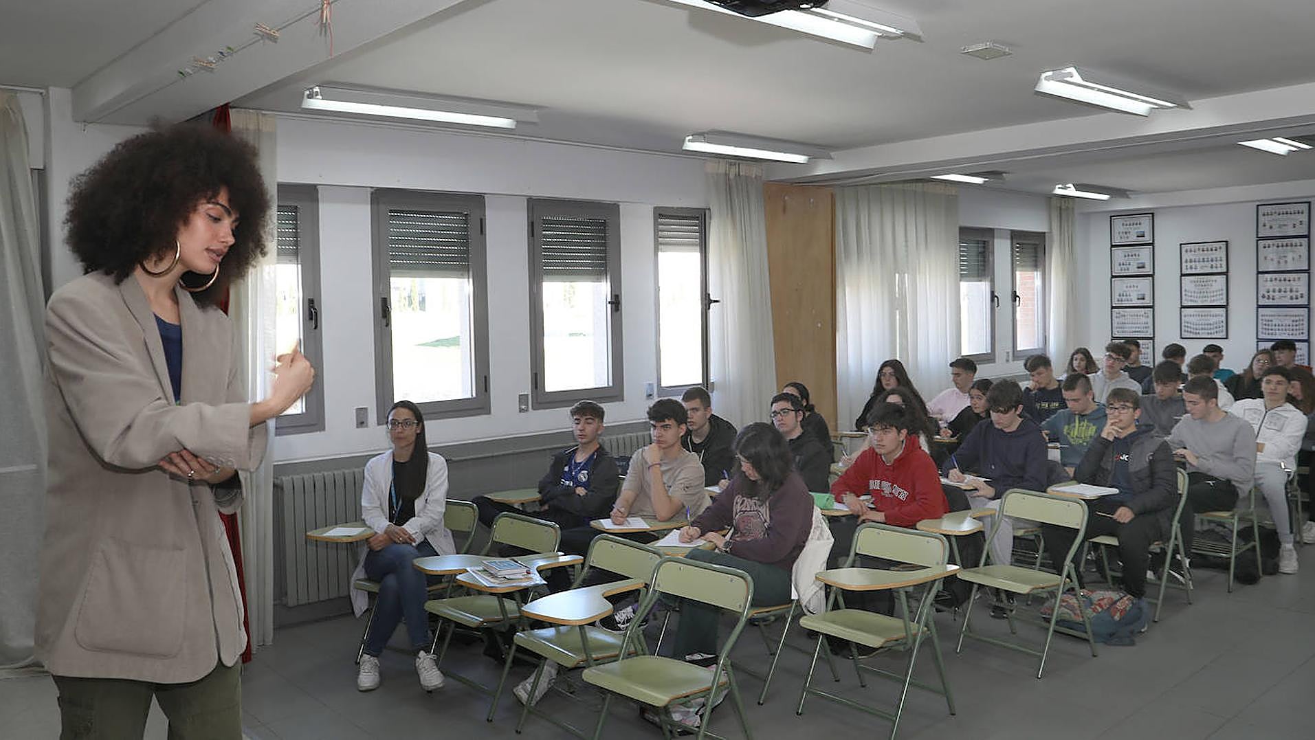 Palencia: La modelo Clara Tomé conciencia a los estudiantes sobre el ...