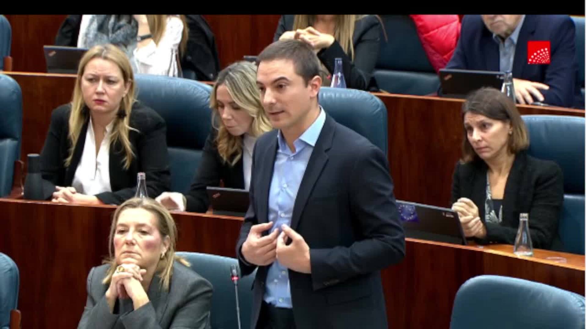 Lobato pide a Ayuso que condene el "linchamiento" a Sánchez y ella dice ...