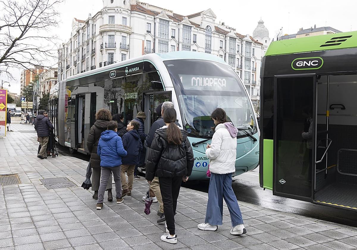 Auvasa asume provisionalmente la rebaja del 50% en los bonos tras ...