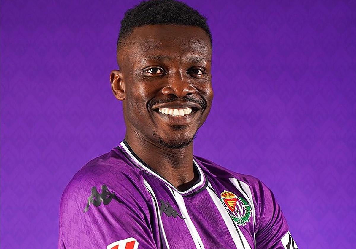 Aidoo refuerza el eje de la zaga del Real Valladolid hasta final de ...