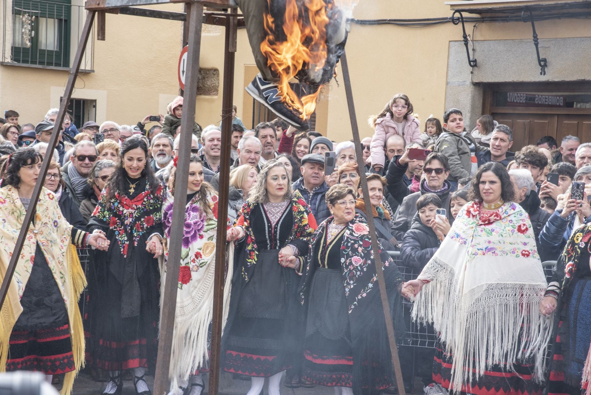 Las mejores fotos de la fiesta de Santa Águeda en Zamarramala | El ...
